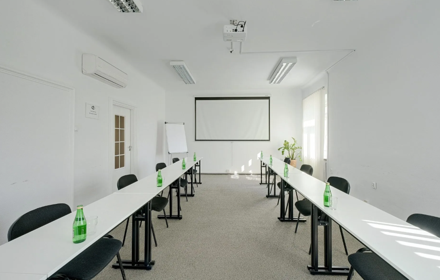 Centrum Szkoleniowo-Konferencyjne Żoliborz Pl. Inwalidów 10 sala konferencyjna Warszawa ...