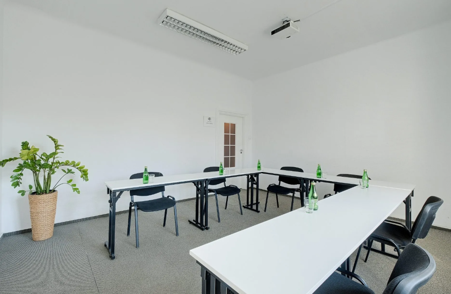 Centrum Szkoleniowo-Konferencyjne Żoliborz Pl. Inwalidów 10 sala konferencyjna Warszawa ...